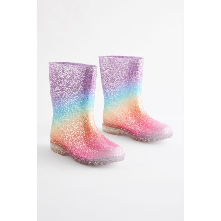 Tout l'équipement pour la famille : ciré, bottes de pluie, cape,...